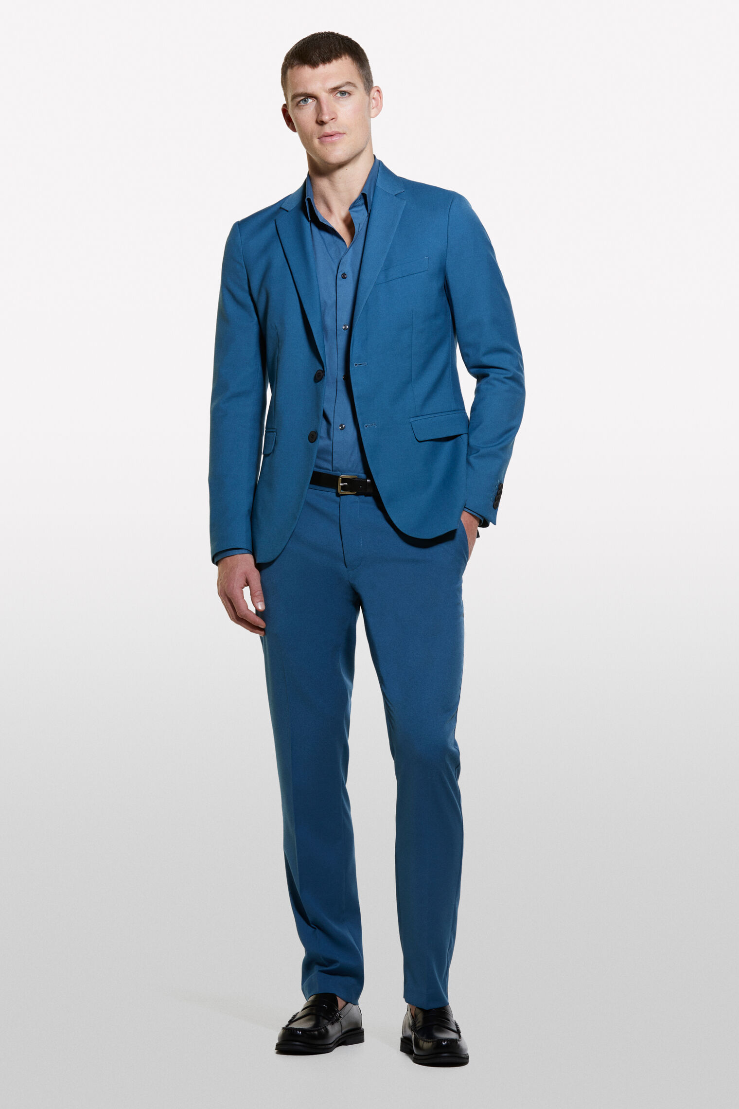 Abiti Uomo: completi eleganti e formali | Sisley